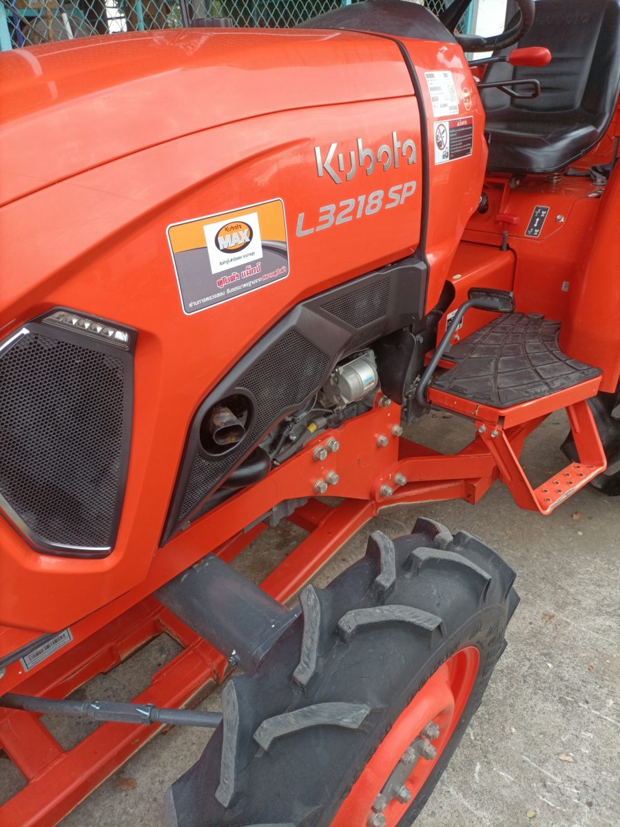 รถมือสอง คูโบต้าแม็กซ์ รุ่น L3218SP พร้อมใบมีดดันดินFD144E - กลุ่มบริษัทสยามยนต์